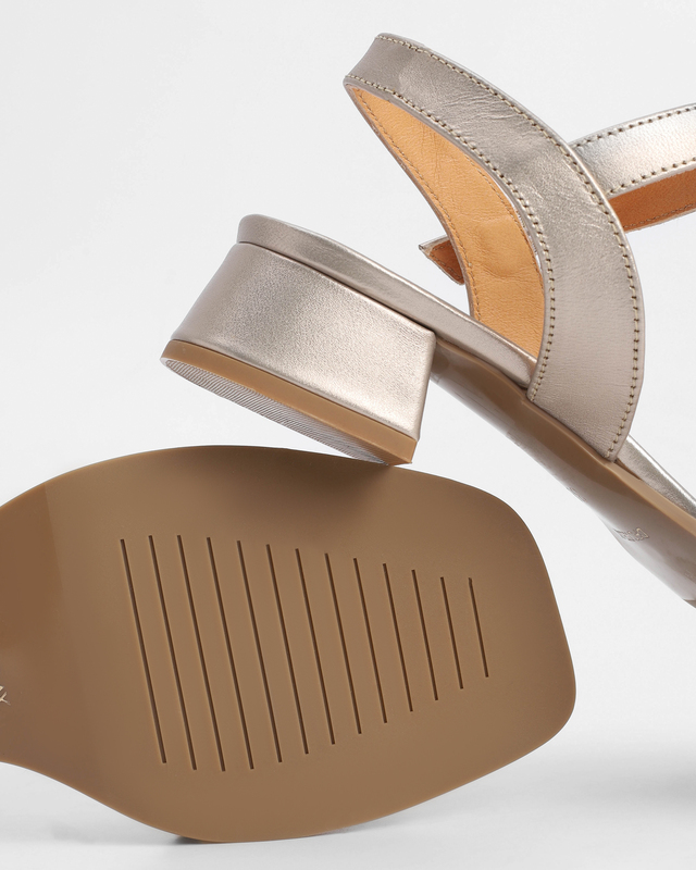 Босоножки из натуральной кожи с ремешком на щиколотке DFC Relax 183880 ...