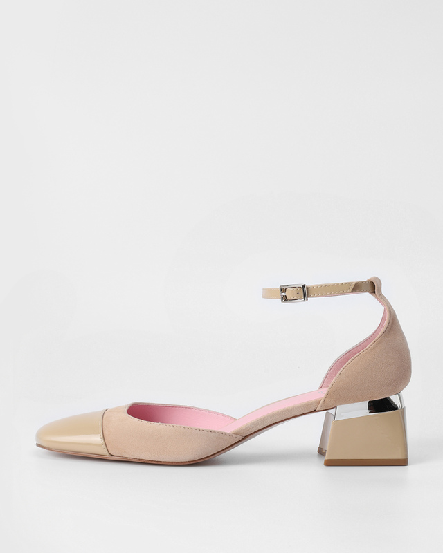 Туфли из комбинации натуральных материалов на устойчивом каблуке ...