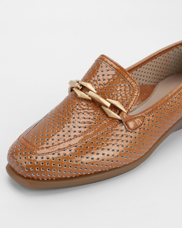 Лоферы увеличенной полноты из натуральной кожи со сквозной перфорацией ...