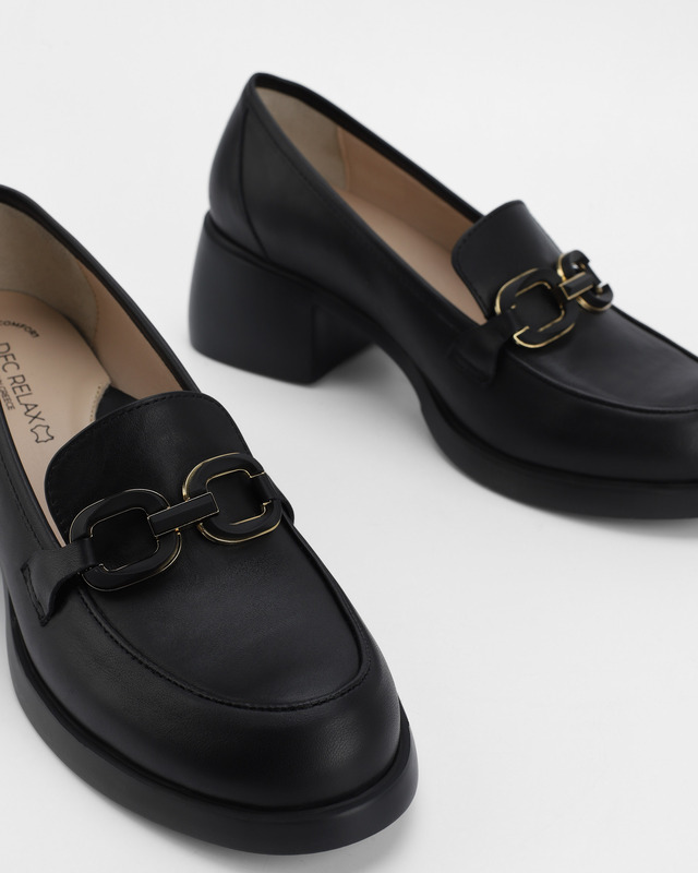 Легкие кожаные лоферы на устойчивом каблуке с декоративной пряжкой DFC ...