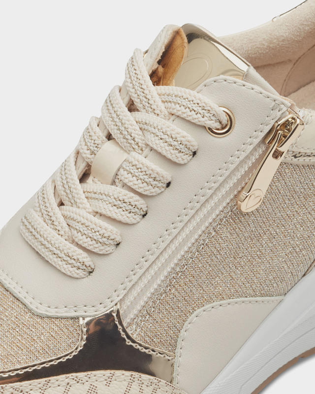 Кроссовки с адаптивной стелькой на танкетке Marco Tozzi 198554 купить ...