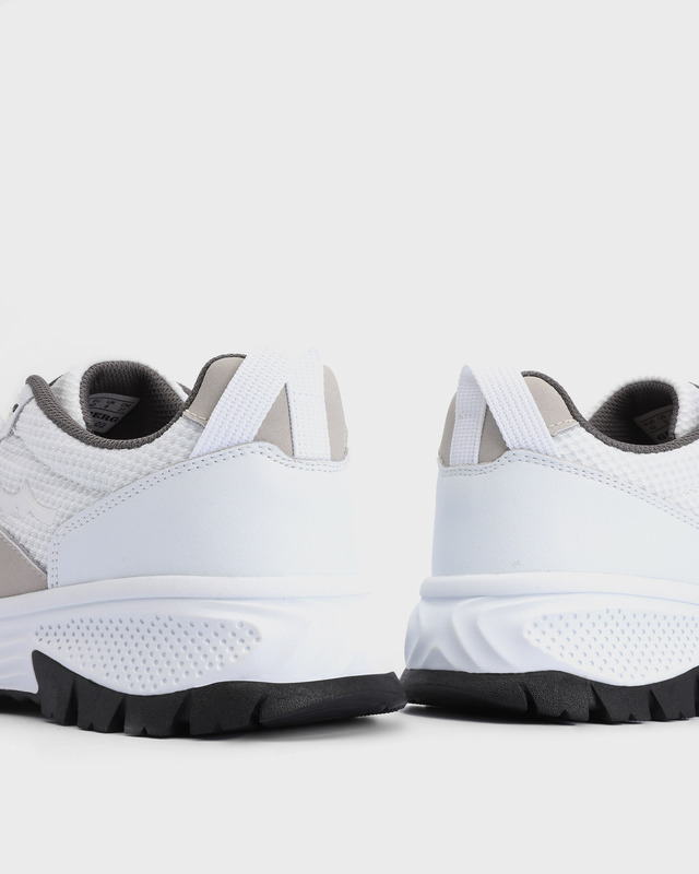 Кожаные кроссовки с сетчатой подкладкой и абсорбирующей стелькой ...