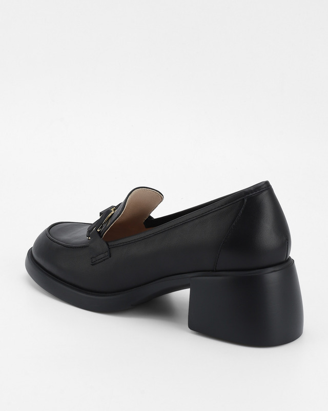 Легкие кожаные лоферы на устойчивом каблуке с декоративной пряжкой DFC ...