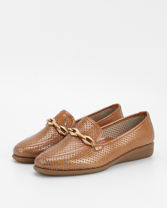 Лоферы увеличенной полноты из натуральной кожи со сквозной перфорацией ...