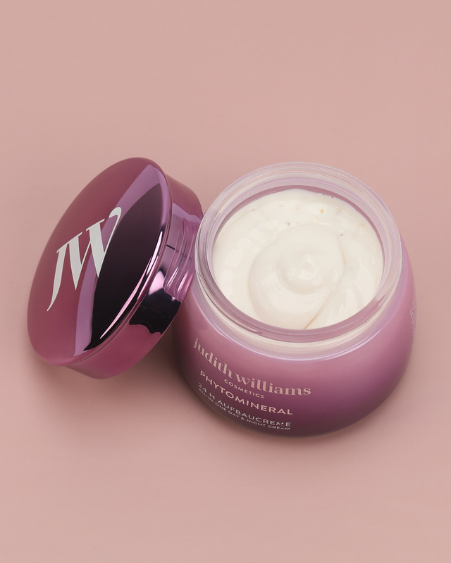 Восстанавливающий крем для лица «24 часа» с минерально-растительным ...