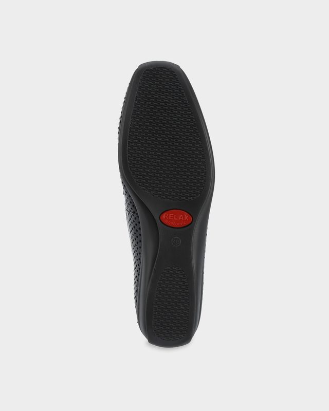 Лоферы увеличенной полноты из натуральной кожи со сквозной перфорацией ...