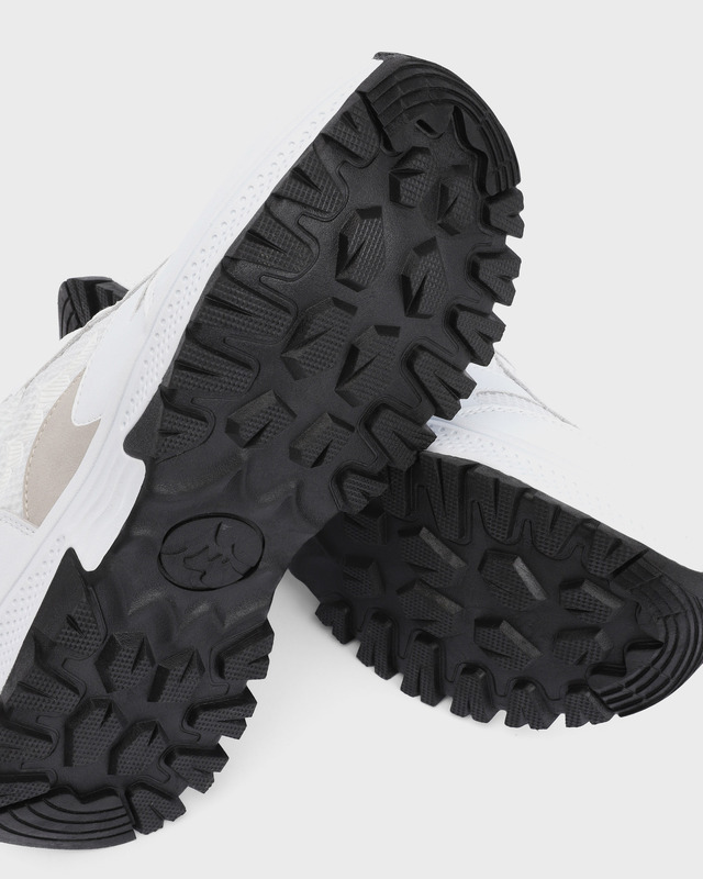 Кожаные кроссовки с сетчатой подкладкой и абсорбирующей стелькой ...